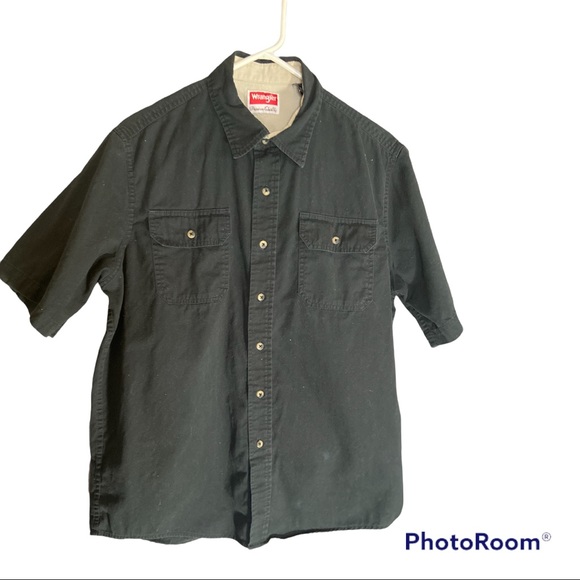 Wrangler | Shirts | Wrangler Buttonup Shirt | Poshmark